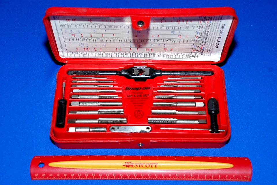 Snap-On Tools Excellent 41 Piece SAE Tap and Die Set TD2425 Ships FREE ...