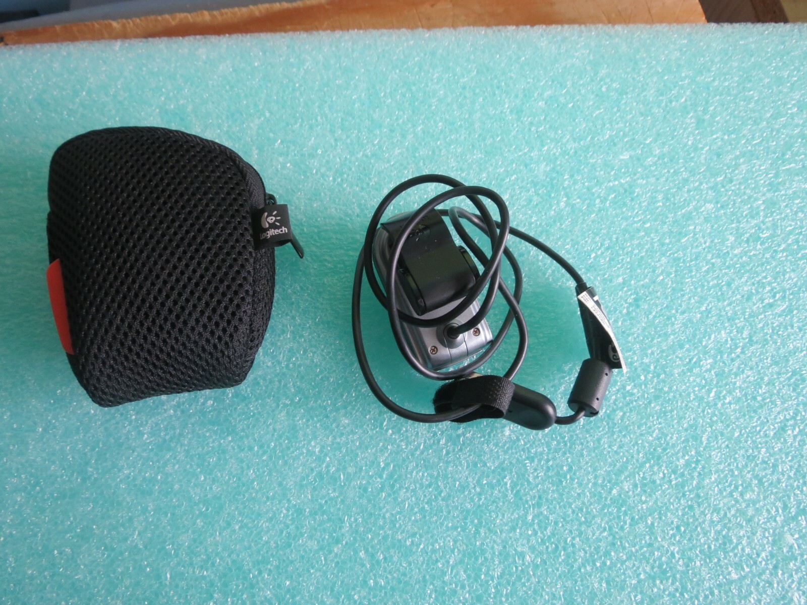 Logitech Quickcam Deluxe Webcam for Notebook(V-UBV49,860-000009) | eBay