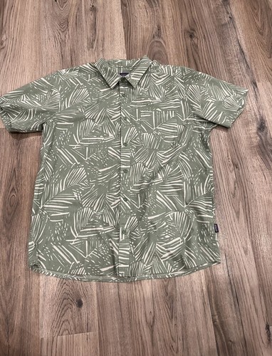 Patagonia Work Wear Men's Large Tropical Green Short Sleeve Button Down ...