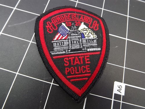 "RHODE ISLAND STATE POLICE" Iron-on PATCH BRAND NEW FREE SHIPPING ...