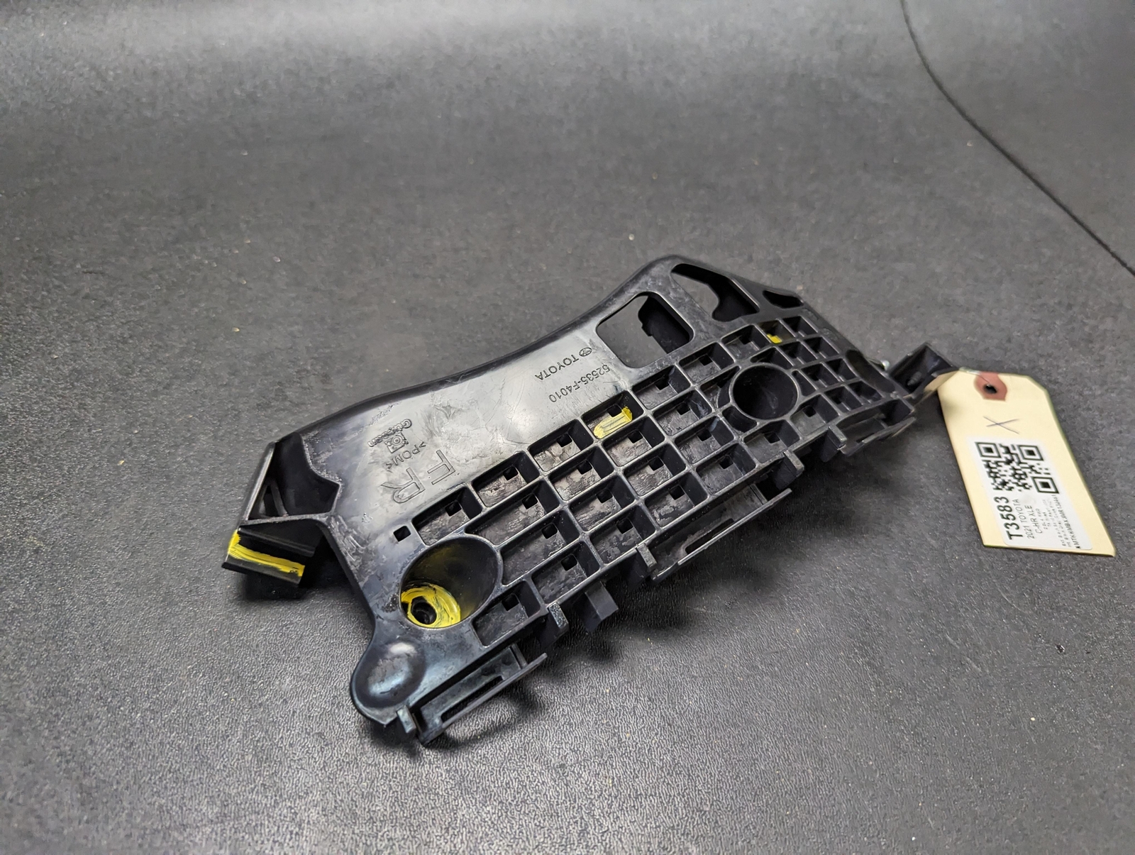 Front Bumper Right Side Bracket 2021 Toyota C-HR 52535-F4010 2018 2019 ...