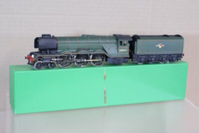TRIX LILIPUT RE PAINTED BR 4-6-2 CLASS A3 LOCOMOTIVE 60091 CAPTAIN ...