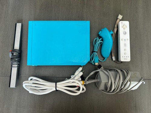 Nintendo Wii RVL-101 Blue *w/ AV Cable, Power Supply, & Sensor Bar | eBay