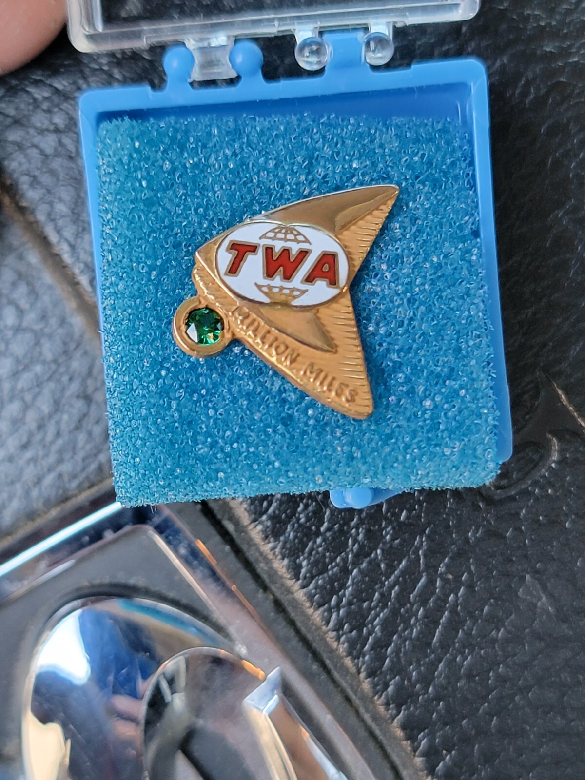 TWA MILLION MILES Lapel Service Pin 1/10 10K | eBay