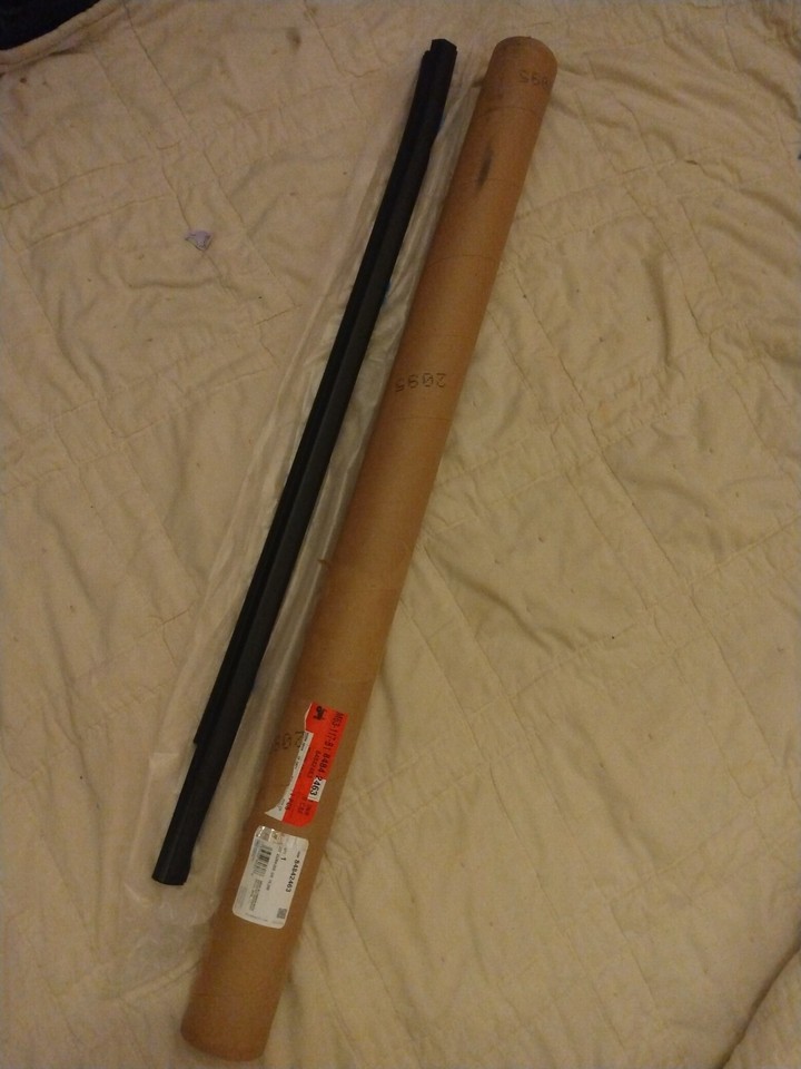 NEW OEM 2019-2021 Chevrolet Silverado Belt Molding 84842463 Right Front ...