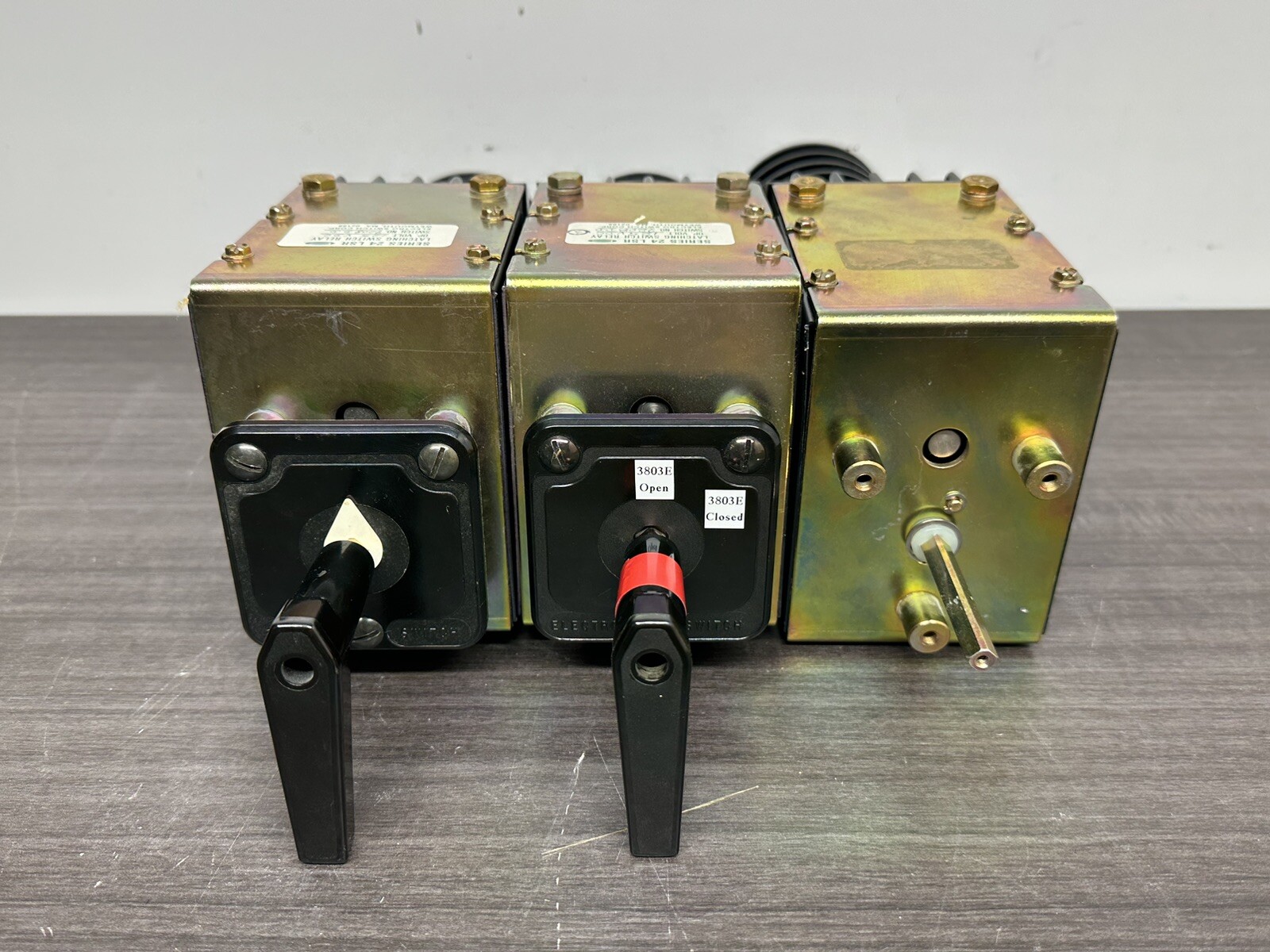 Electroswitch 9208DD Series 24 Lock Out Switch Relay Electro - C52 | eBay