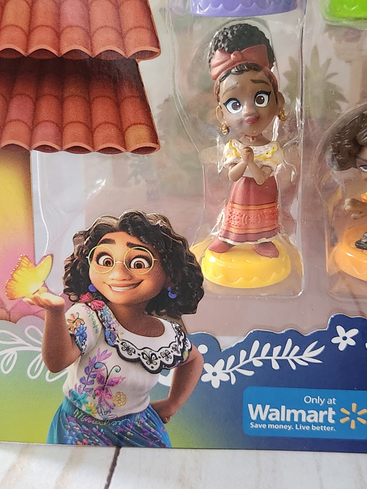 Encanto 12 piece Figurine Set Madrigal Family Members Mi Familia Set ...