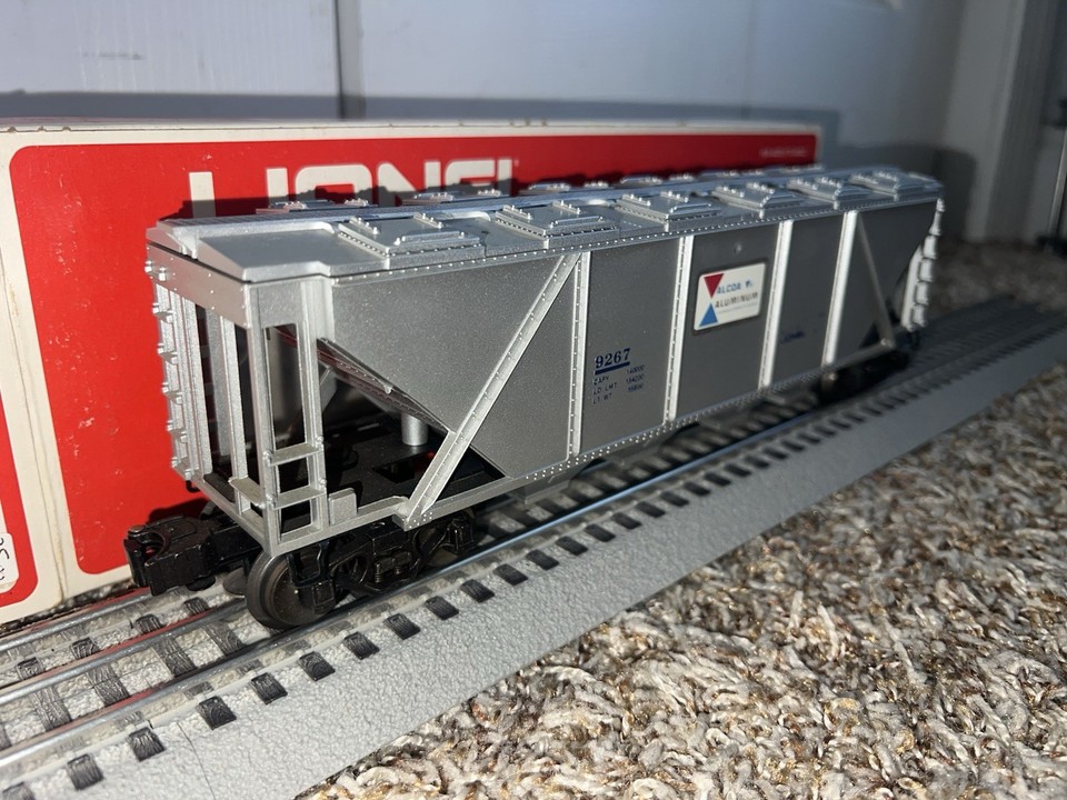 Lionel Electric Trains 6-9267 Alcoa Aluminum Covered Hopper C-7 w/box ...
