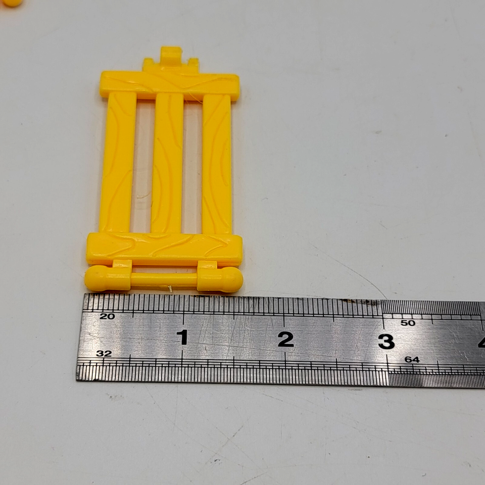 Plastic Toy Fence Yellow Unmarked 3-inch with Gates READ LIST | eBay