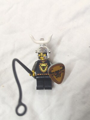 LEGO Knight's Kingdom Cedric the Bull - Chrome silver dragon helmet ...