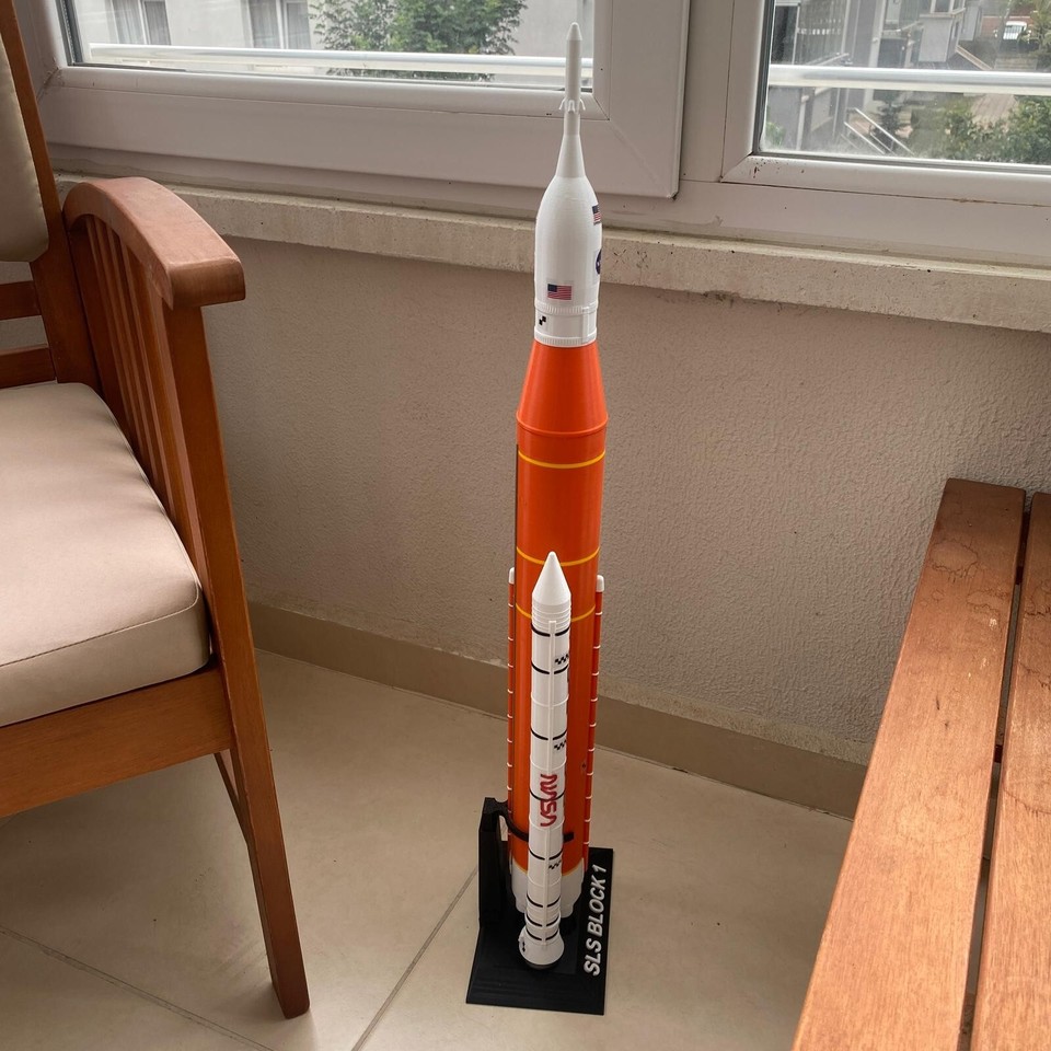 NASA Artemis SLS Block 1 3D Model Rocket - 1/144 Scale 28"-Seller ...