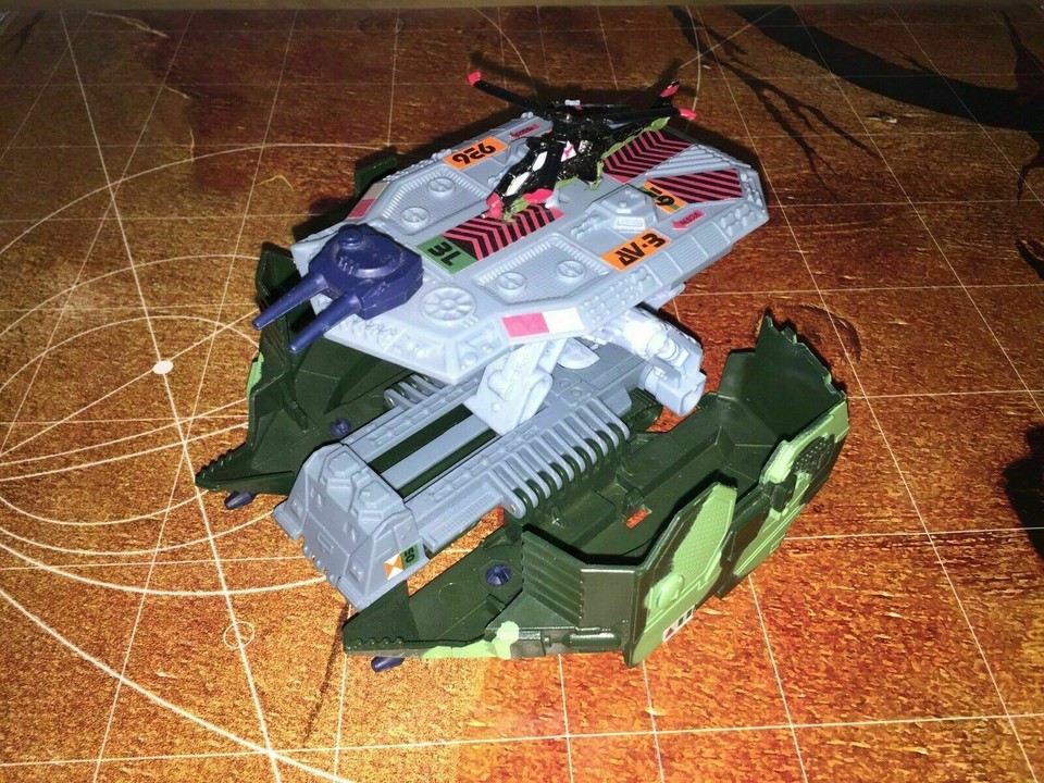 Kenner Megaforce Crossbolt Triax Mobile Armored Helipad 1989 | eBay