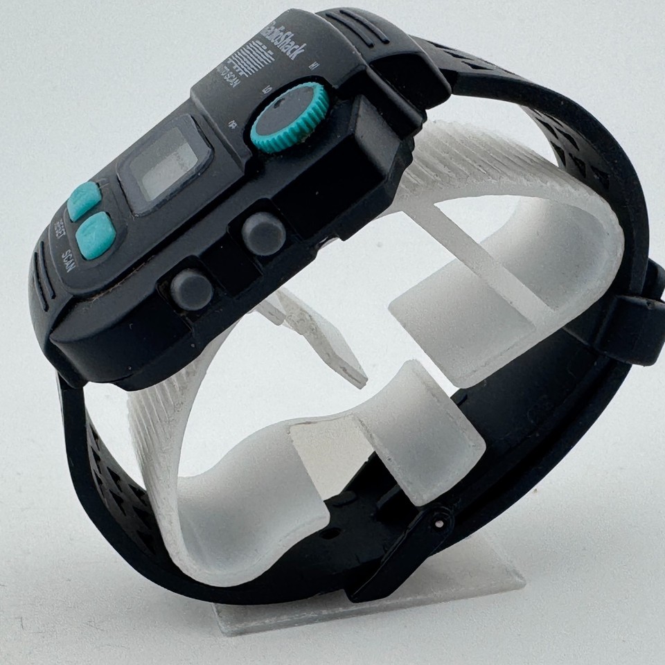 Vintage Radio Shack Quartz Digital Watch Men Black FM Radio ~ For Parts ...