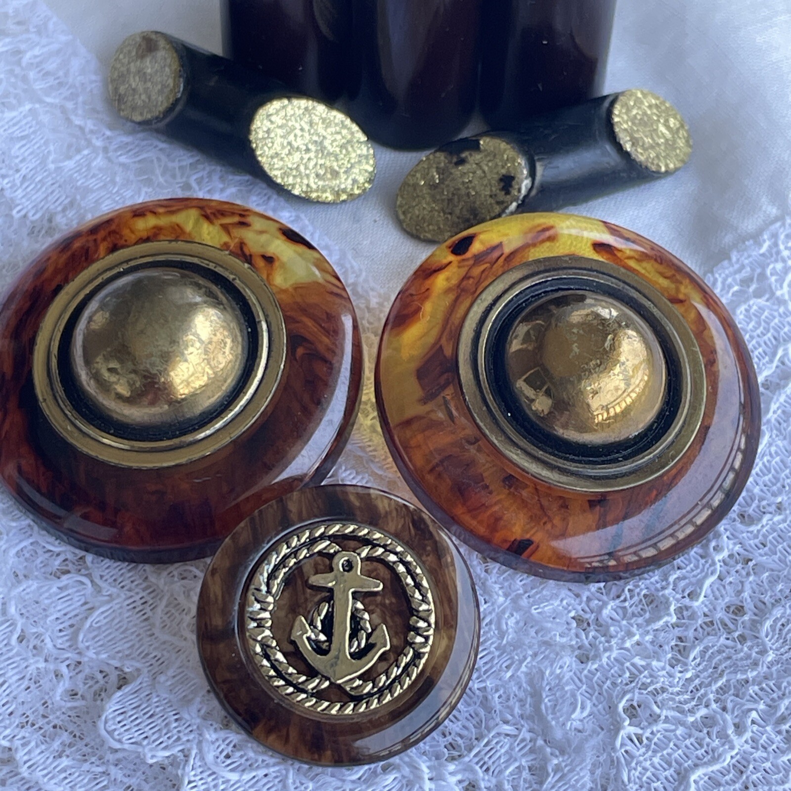 Vintage LOT Of Bakelite & Catalin Plastic Decorative Buttons | eBay