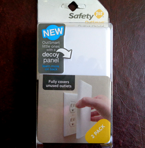 Safety First Outsmart Outlet Shield 2-Pack HS275 Outlet Covers White ...
