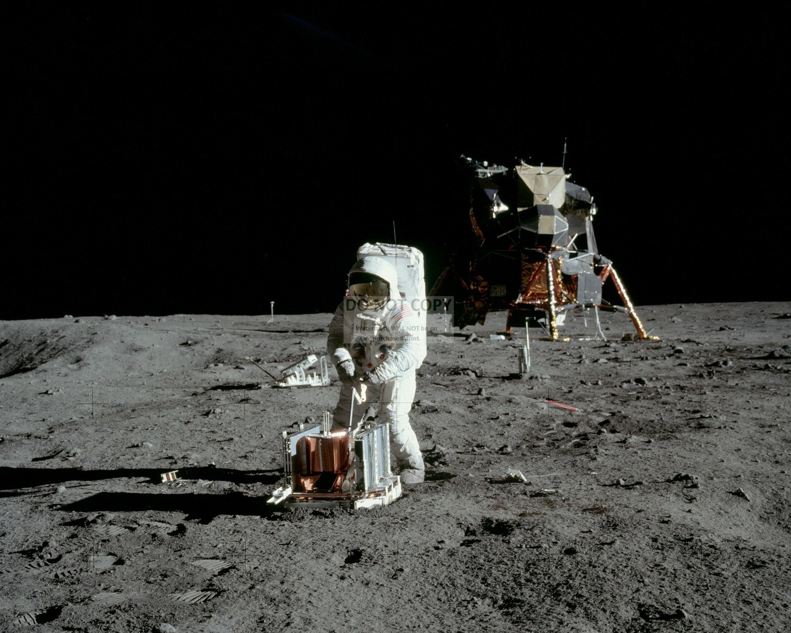 BUZZ ALDRIN APOLLO 11 ASTRONAUT DEPLOYS EXPERIMENT - 8X10 NASA PHOTO ...