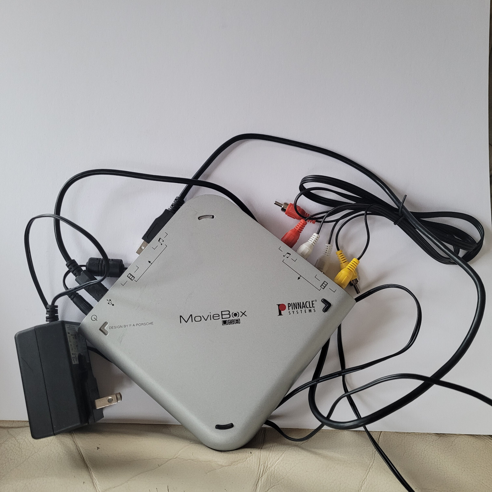 Pinnacle Systems MovieBox USB w/ power cord and cables. Rev. 1.0 Good ...