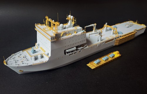 EV resin kit 1/700 Royal Navy Dock Landing Ship L3008 RFA Mounts Bay ...