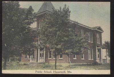 Postcard HUNNEWELL Missouri/MO City/Town Public School Campus Bldg view ...