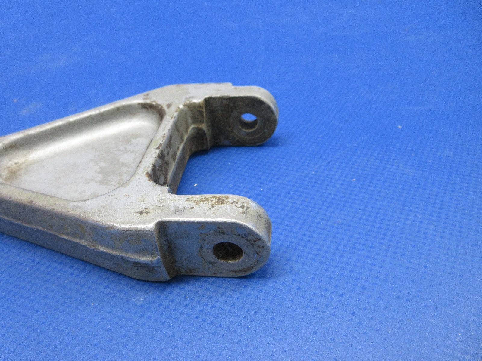 Piper PA23 Aztec Nose Gear Scissor & Bushing Assy P/N 752-914 (0324-718 ...