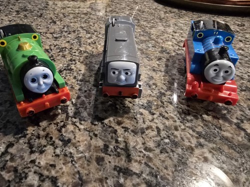 TOMY Motorized Dennis 2005 & Percy 2002 + Thomas 2009 Mattel (3 Engines ...