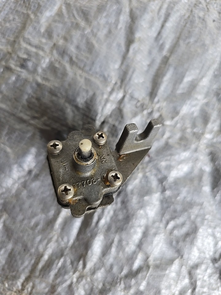 Mercury Outboard 2 Stroke Accelerator Pump 14687A4 8M0138942. | eBay