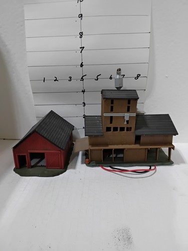 HO SCALE LUMBER STORAGE AND SHACK B 17 | eBay