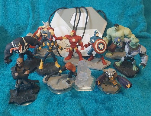 Disney Infinity Nintendo Wii Lot of 10 Marvel Figures with Portal Base ...