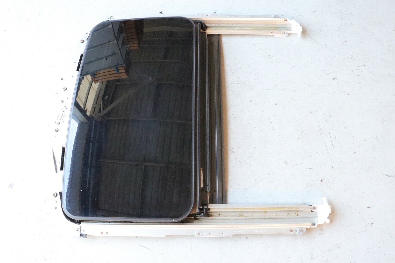 Mercedes Benz ML63 AMG 2008 W164 Glass Sun Roof Sunroof Assembly J147 ...