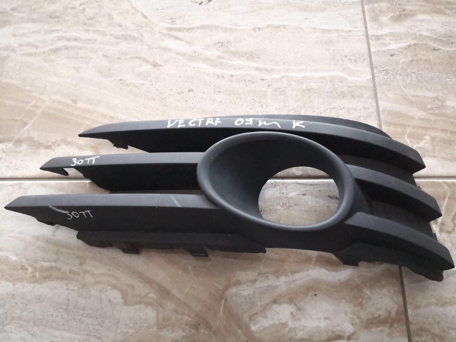 Opel Vectra 2007/front left bumper grille /551004542/90600001/ | eBay