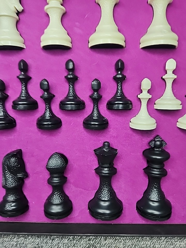 Vintage MCM Chess Set Classic Games Collectors Set Edition III ...