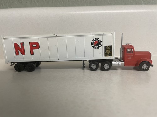 Walthers HO Northern Pacific Semi Truck & Trailer | eBay
