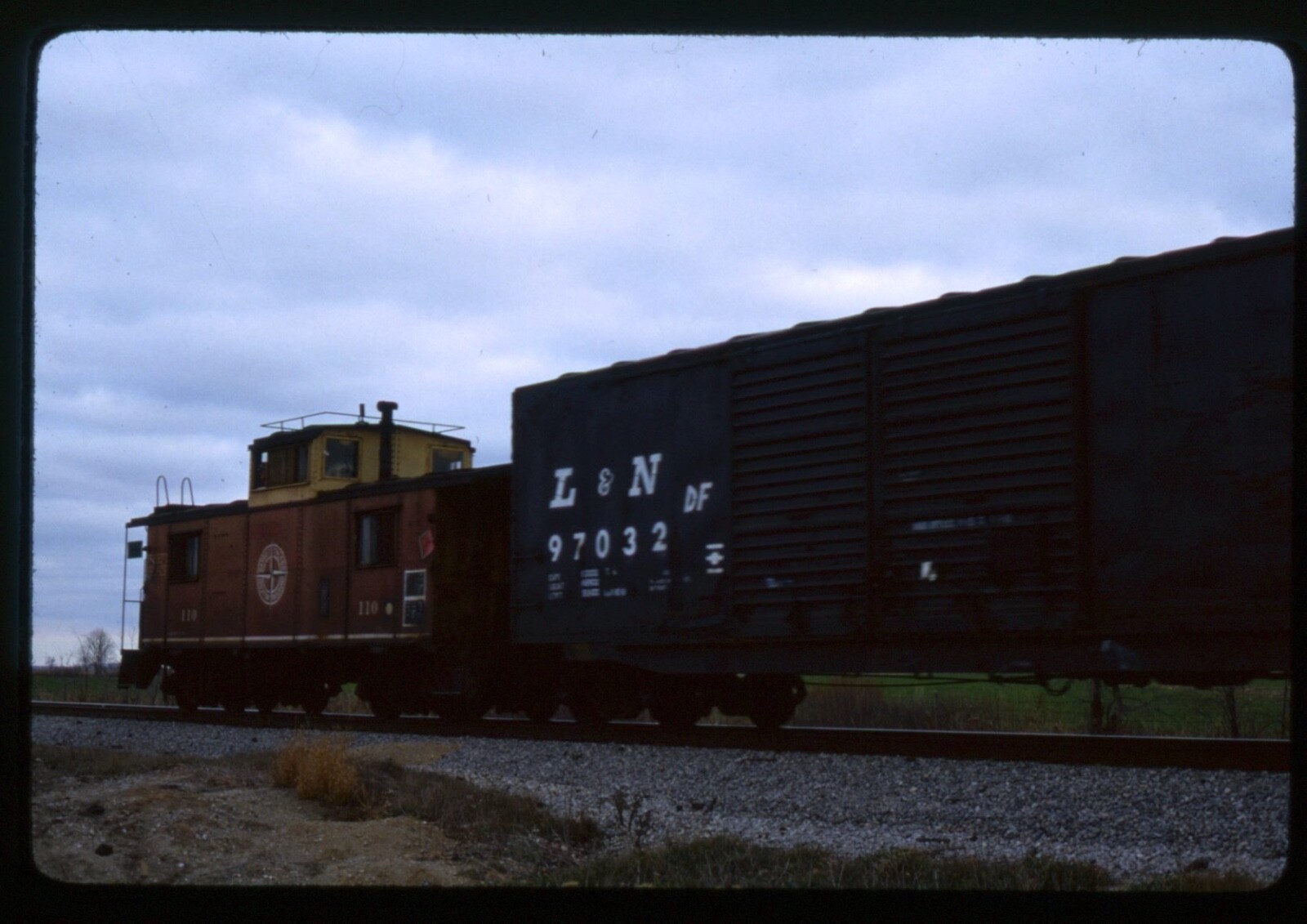 Railroad Slide - Detroit Toledo & Ironton #110 Caboose 1981 Riga ...