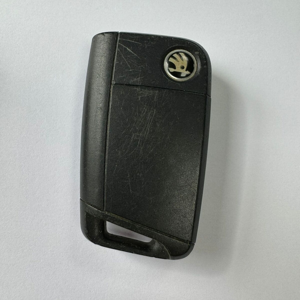 GENUINE SKODA 3 BUTTON REMOTE FLIP KEY FOB OCTAVIA FABIA ETC TESTED ...