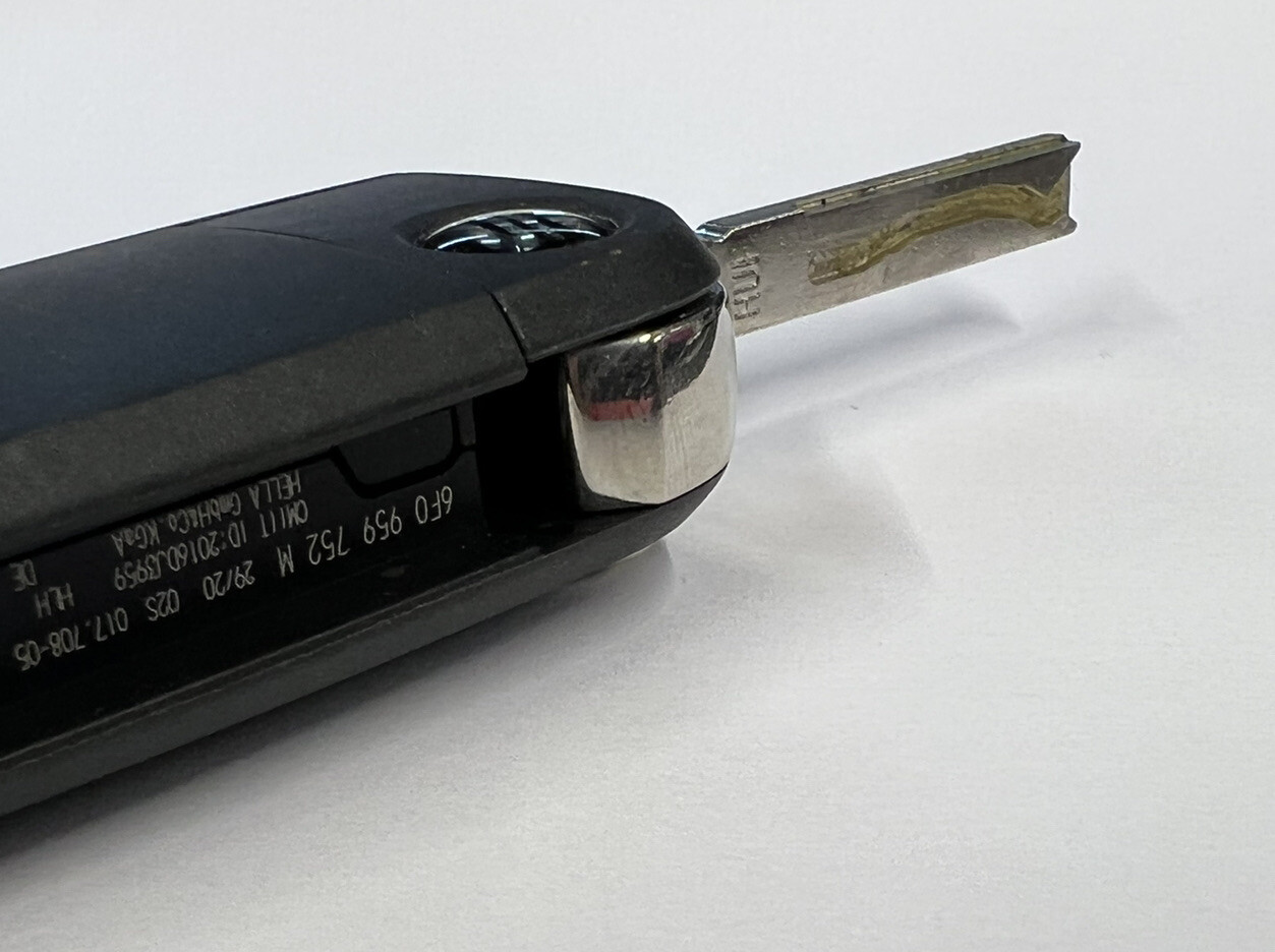 GENUINE SEAT 3 BUTTON REMOTE FLIP KEY FOB IBIZA LEON ETC TESTED 6F0 959 ...