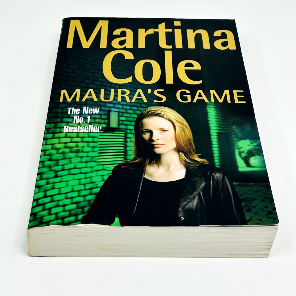 Maura's Game ~ Maura Ryan #2 Paperback Book Martina Cole British Crime ...