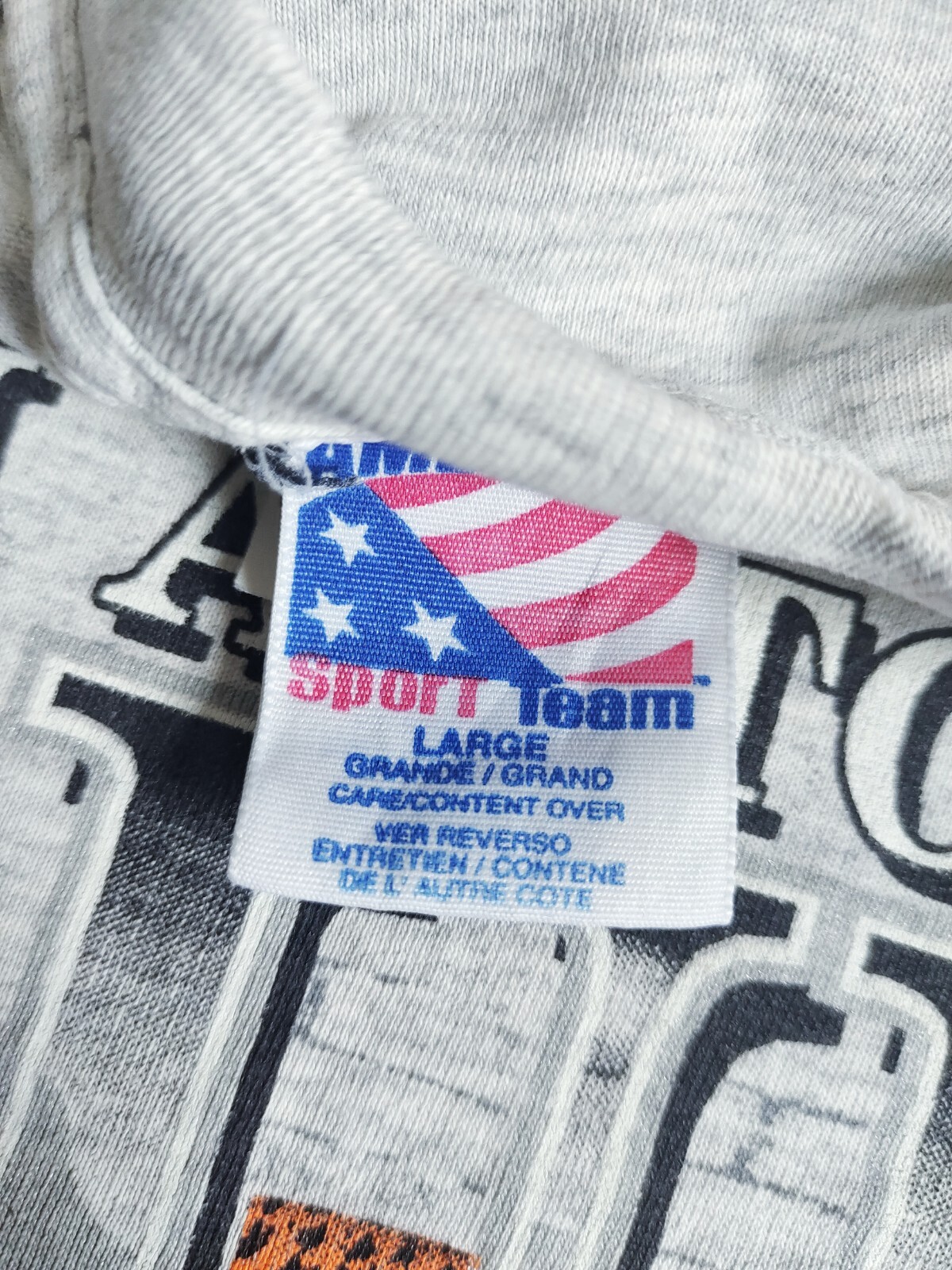 Vintage San Antonio Spurs Full Logo 90's t-shirt Basketball NBA size L ...