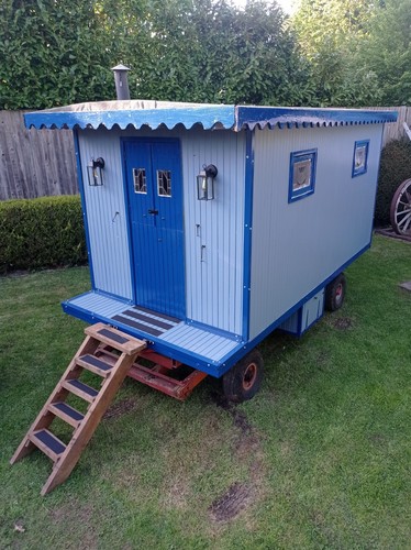 SHEPHERD'S HUT , GLAMPING POD , Garden Room , Home office. REDUCED TO ...