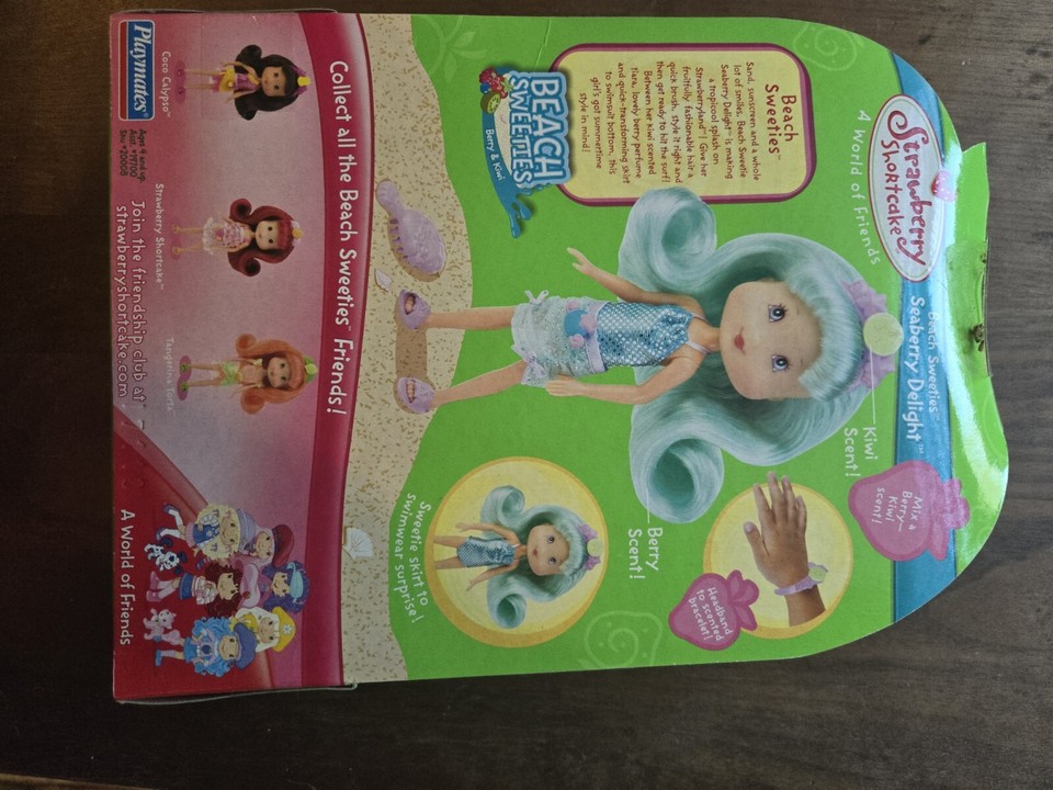 New 2007 Playmates Strawberry Shortcake Beach Sweeties Seaberry Delight ...