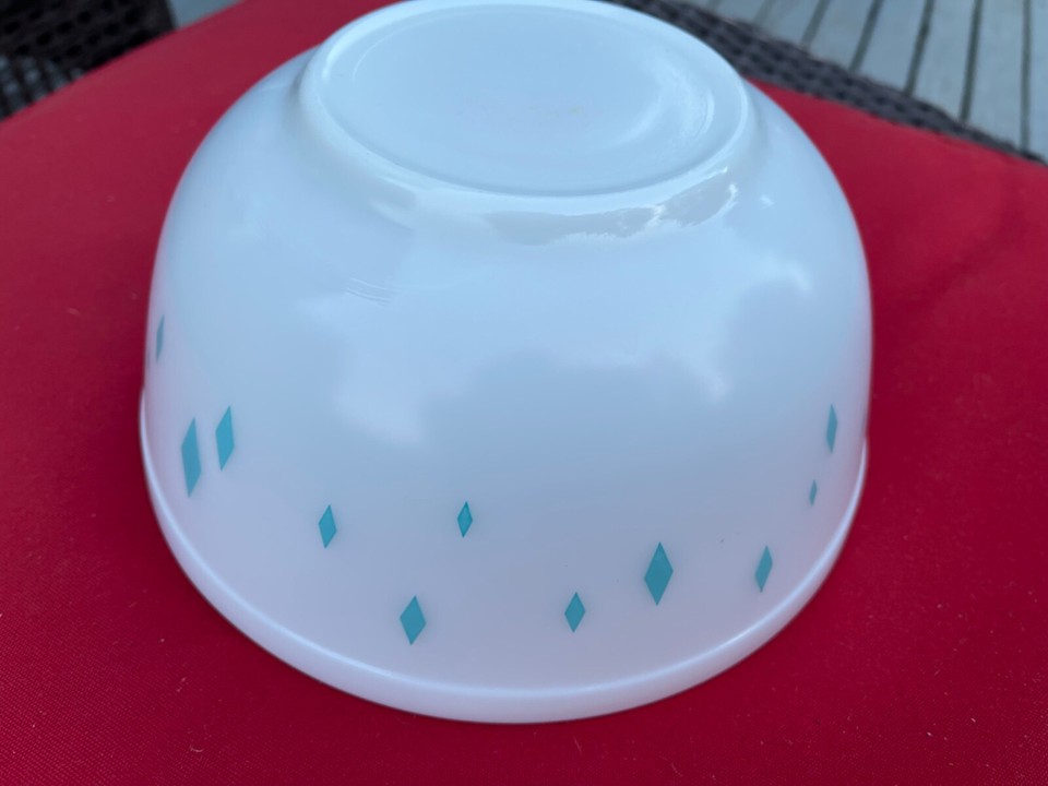 Rare: Pyrex Turquoise Blue Diamonds Bowl. Excellent Condition. | eBay
