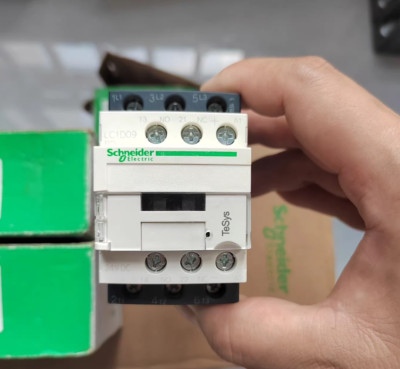 1PC New Schneider DC Contactor LC1D09 LC1D09BDC 9A DC24V #LL | eBay ...