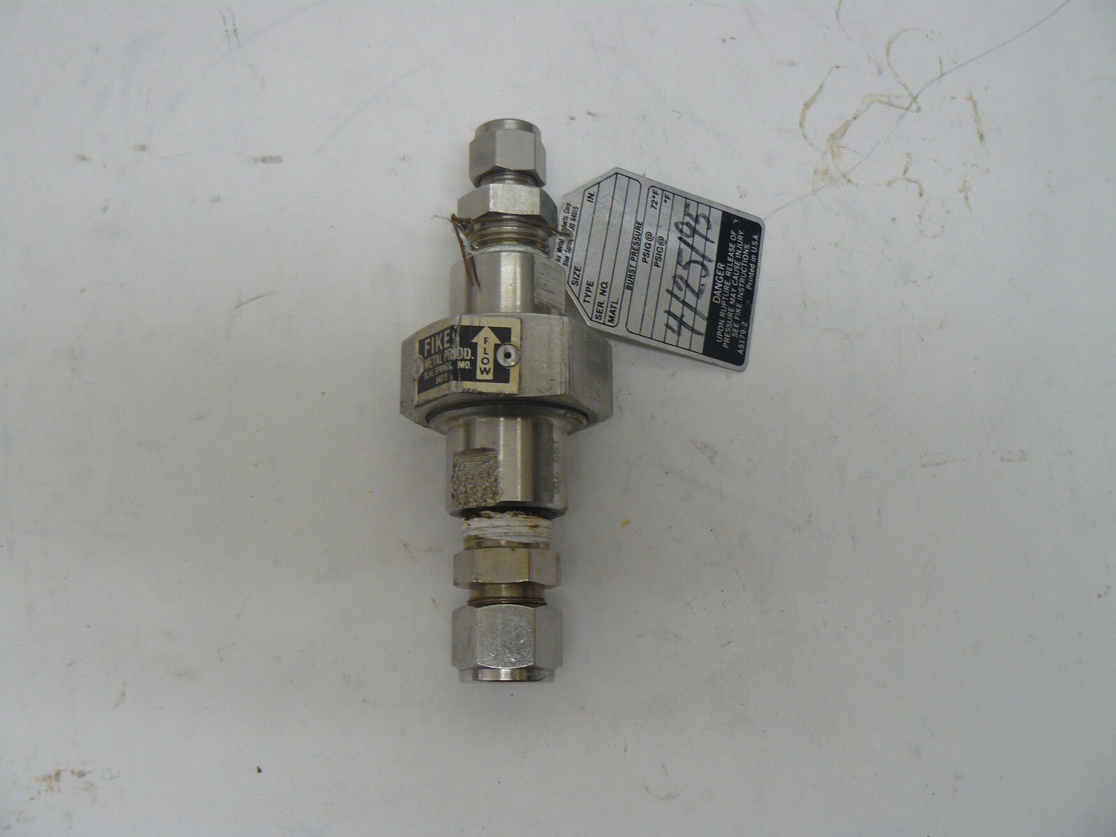 Fike 1/23000 rupture disk holder 316 SST with type CPV UT size .50 ...