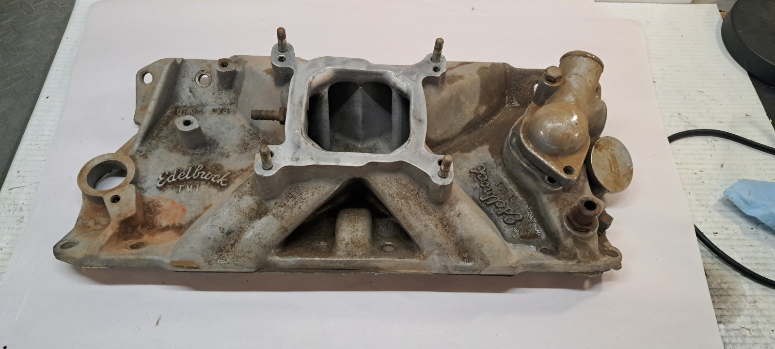 Edelbrock TM-1 Tarantula Aluminum Intake Manifold SB Chevy Nostalgia ...