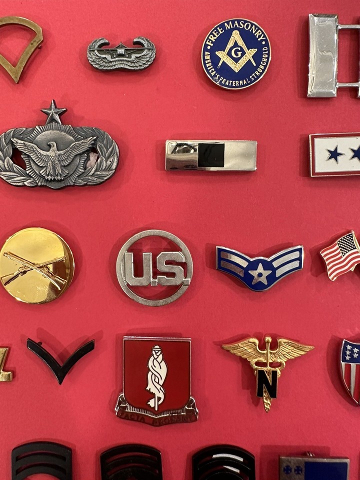 Lot of 25 Vintage US Military Pins - Army, Navy, Air Force, Marines | eBay