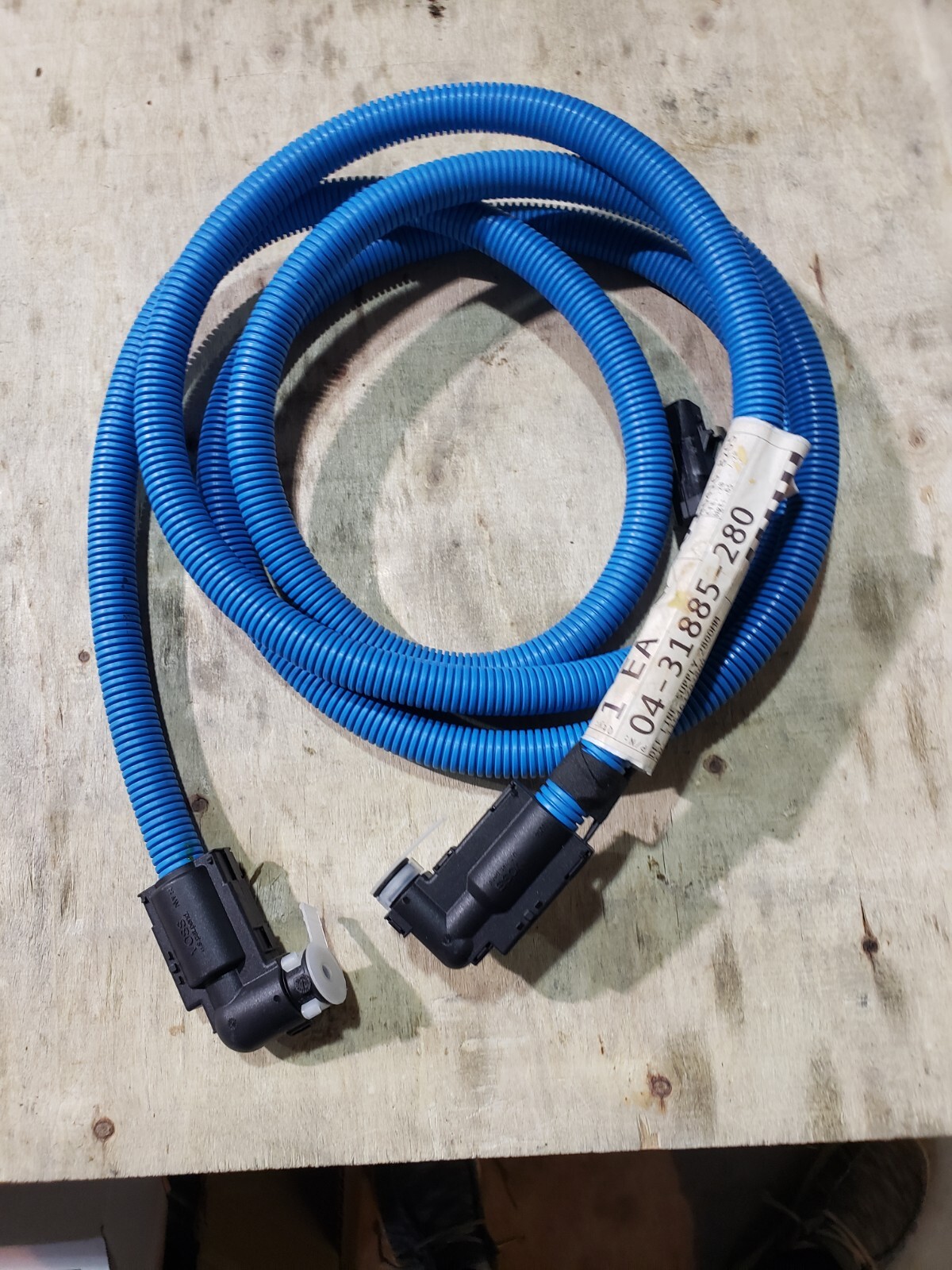 Freightliner 04-31885-280 DEF Exhaust HTR4 Fluid Line Supply 2800MM | eBay