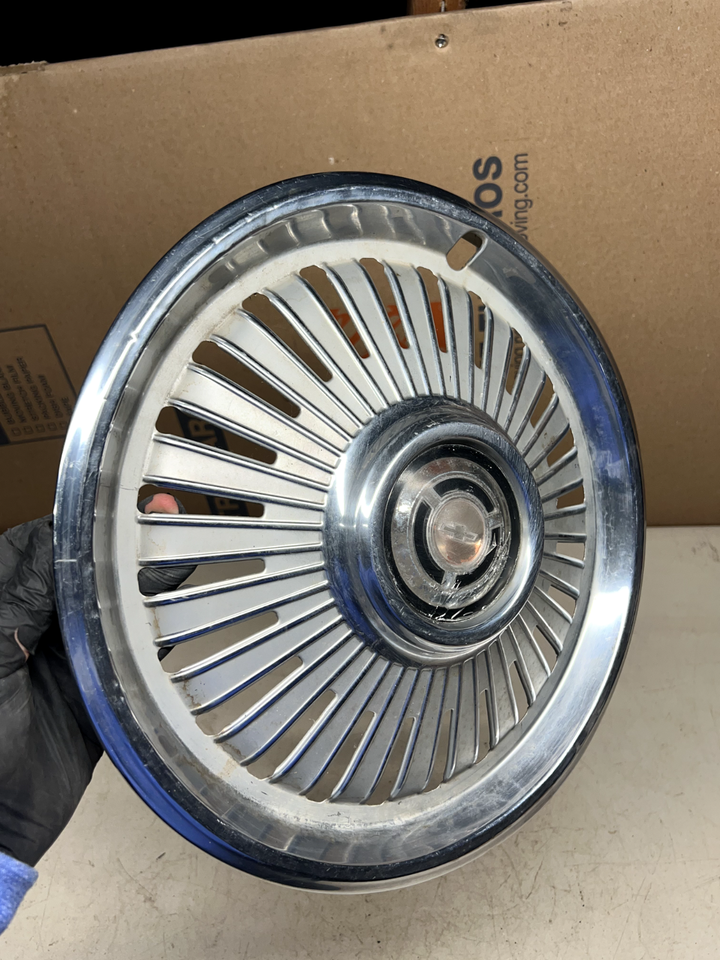 OEM 1965 Chevrolet Hub Caps 14" Chevy Wheel Cover Hubcap Chevelle 65 ...