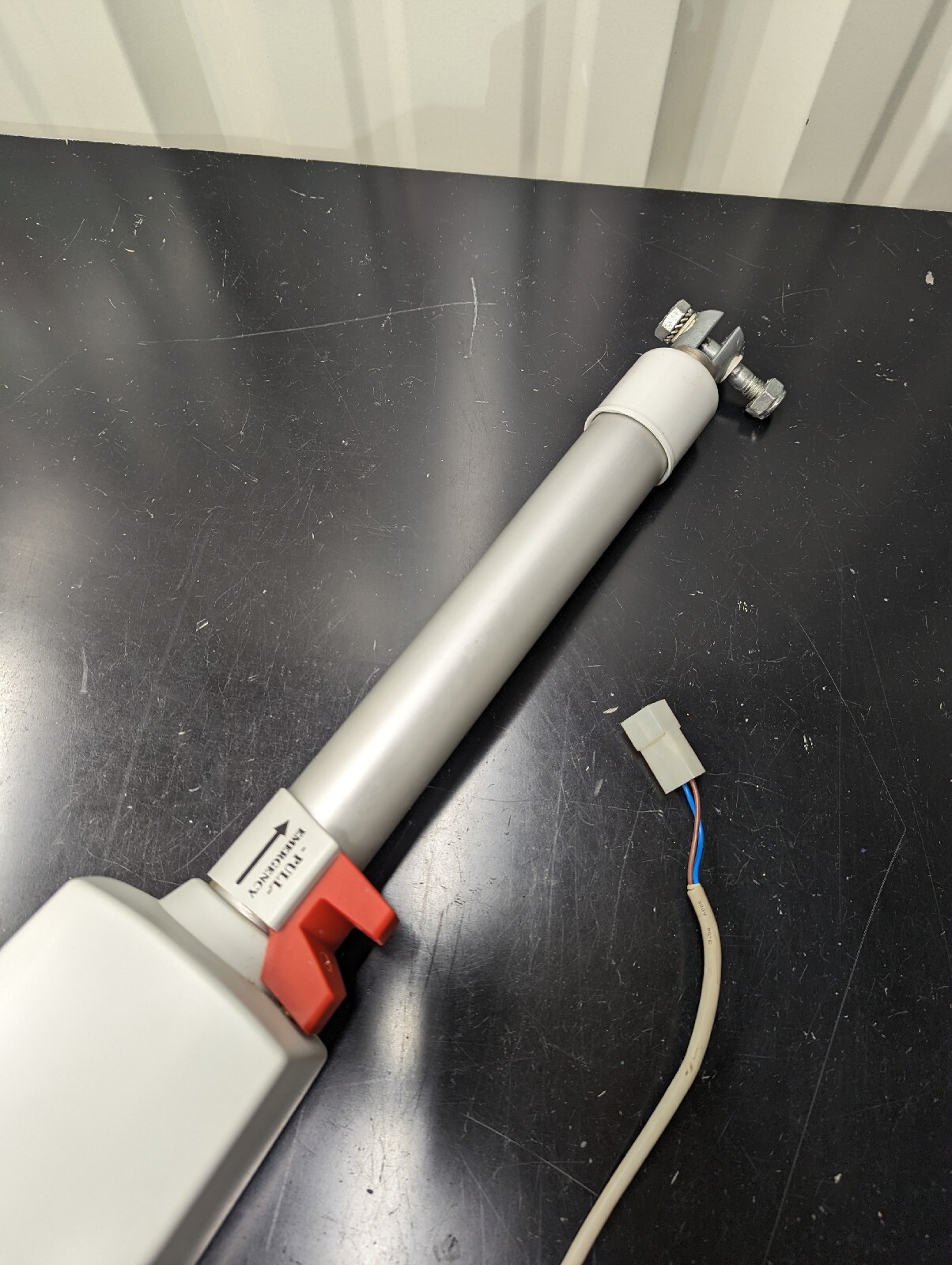 Arjo Sara 3000 Sit to Stand Lift Actuator Replacement Part 34410F+4L230140 Linak | eBay