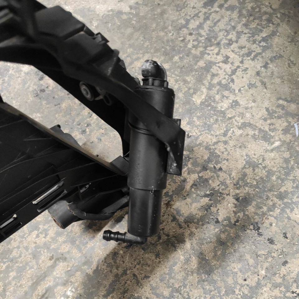 *N* AUDI A5 S LINE 2012-2015 HEADLIGHT BRACKET 8T0805608R - DRIVER SIDE ...