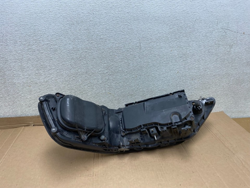 2005 to 2011 Lincoln Town Car Right Passenger Rh Side Headlight U6990 ...