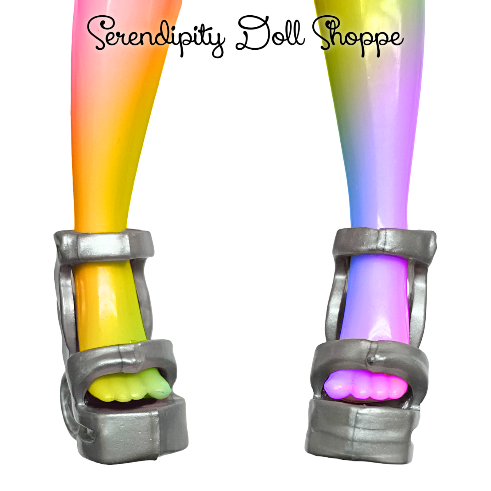 Novi Stars Mae Tallick Oribit Beach Alien Doll Replacement Silver Shoes ...